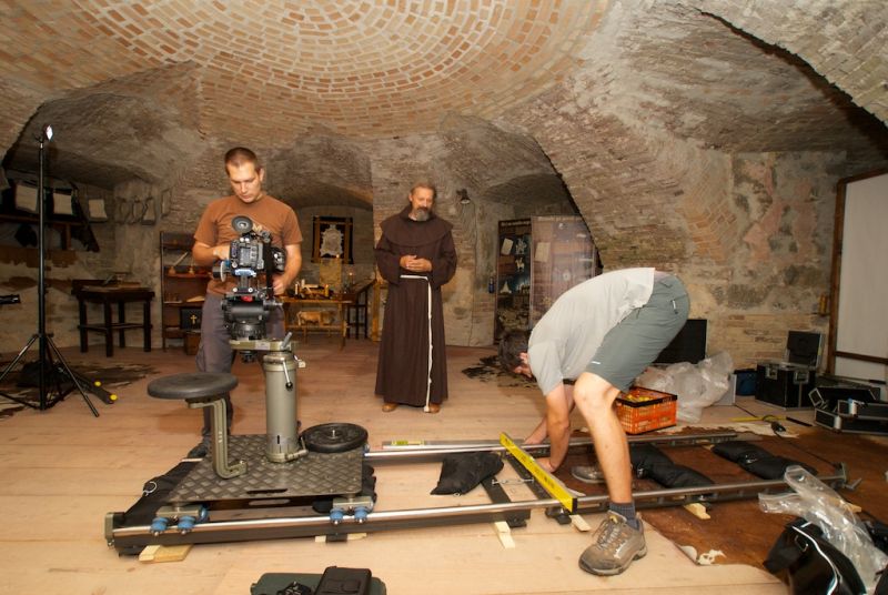 Video shoot: Monk In A Monastery - Simonkr