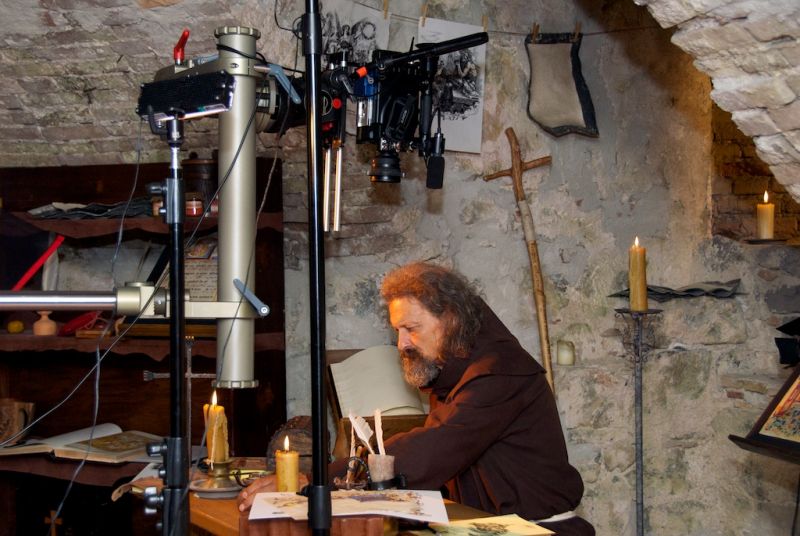 Video shoot: Monk In A Monastery - Simonkr